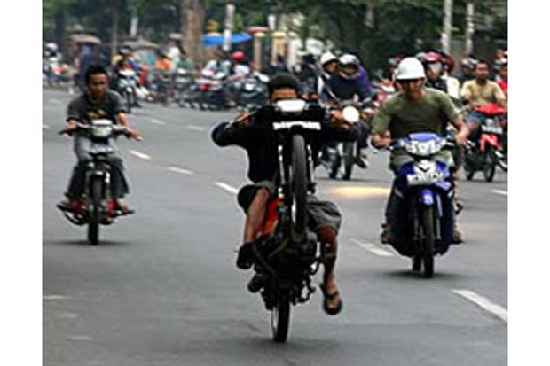 5 Siswa Anggota Geng Motor Siksa Remaja Diciduk — Mimbar Rakyat 5 Siswa Anggota Geng Motor Siksa Remaja Diciduk — Mimbar Rakyat