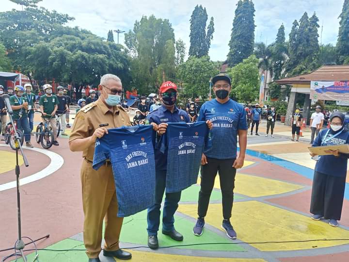 Wakili Kuningan Yusuf Ramdhani, Runner BMX Park Senior Jawa Barat ... Wakili Kuningan Yusuf Ramdhani, Runner BMX Park Senior Jawa Barat ...